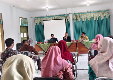 Rektor Institut Ahmad Dahlan Probolinggo dan LPM ITBKES Muhammadiyah ...